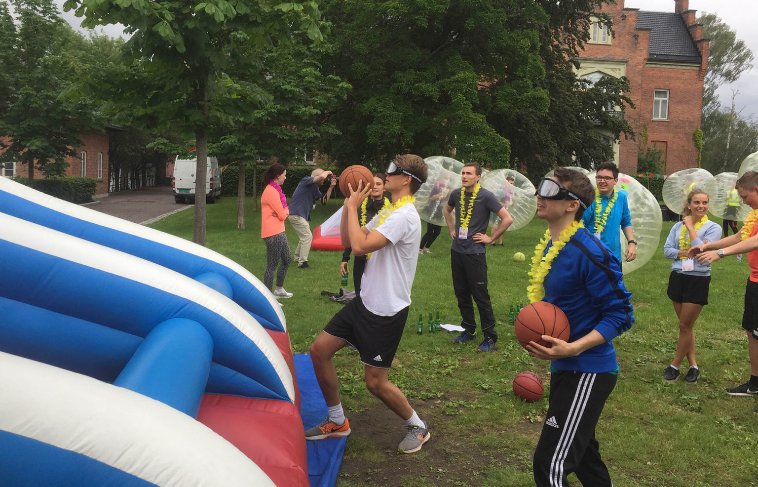 Kick-off & Teambuilding - Fun House Entertainment